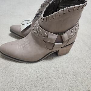 Altar'd State | Shoes | Nwt Altard State Western Y2k Chunky Heel ...